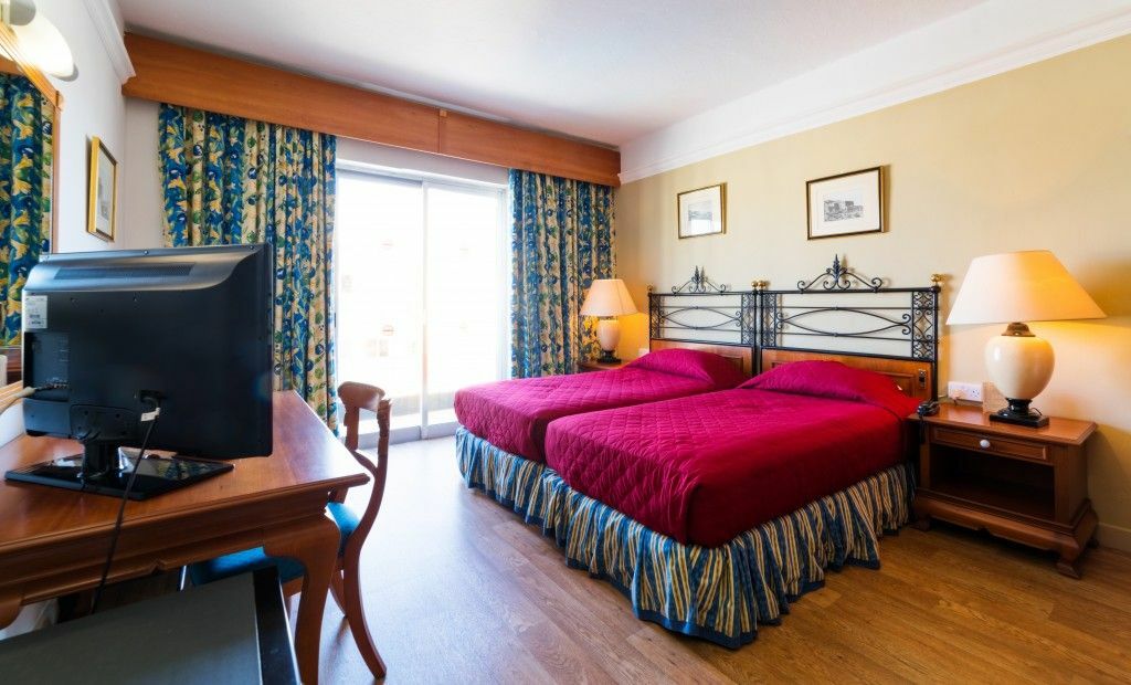 How to celebrate New Year's Eve - Topaz Hotel